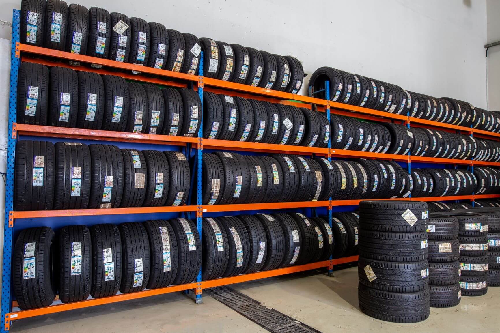 Tyre Shop in Dubai | TYREPLUS CTC Deira Suzuki branch