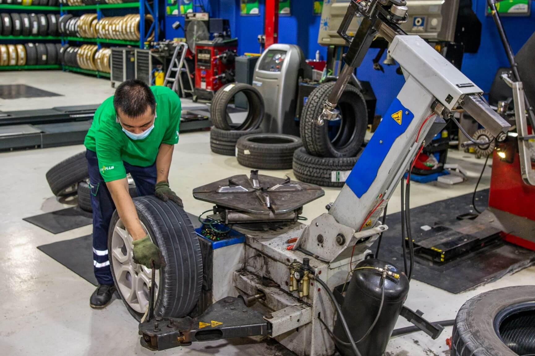 Tyre Shop in Dubai | TYREPLUS Gulf Coast